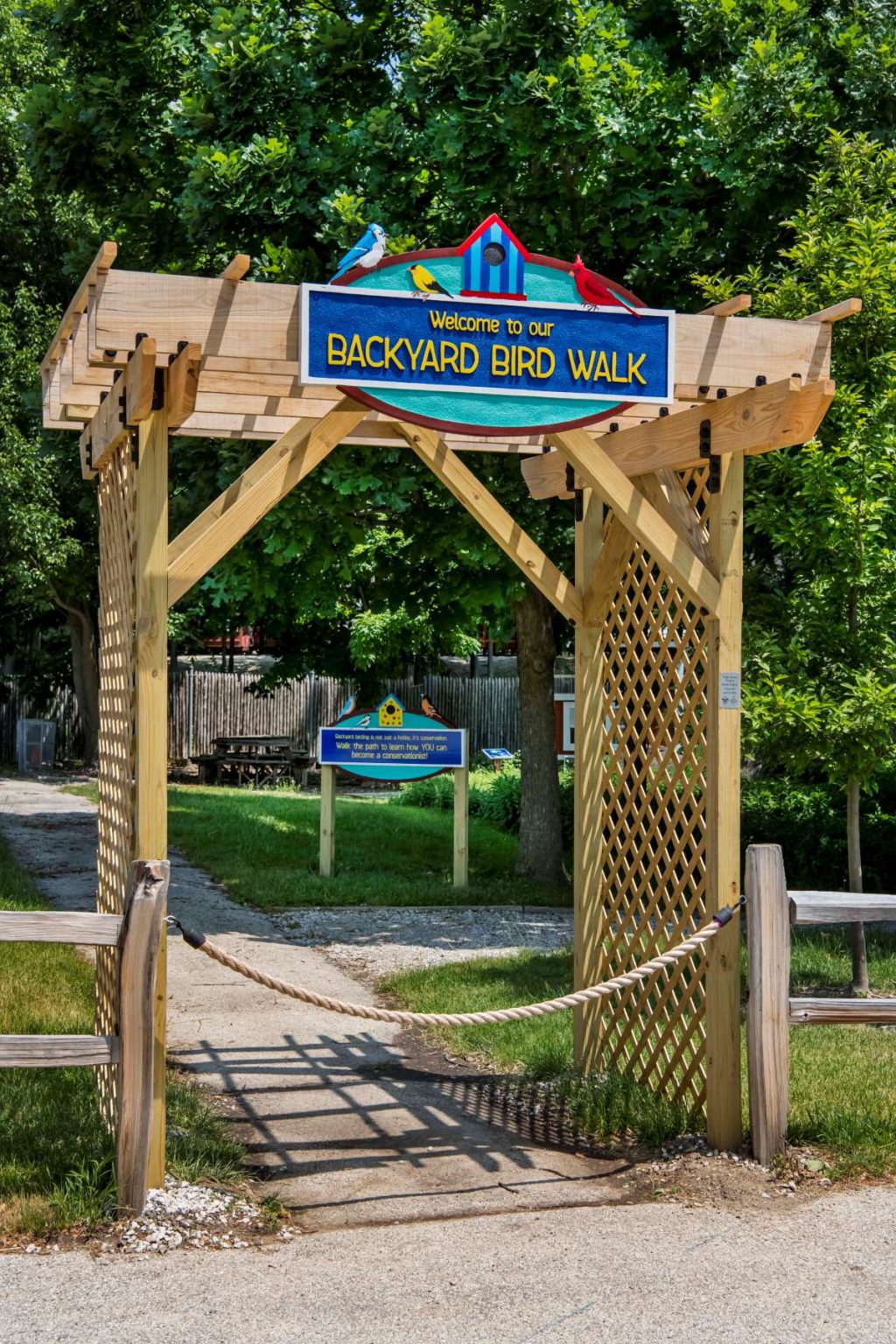 Backyard Bird Walk Exhibit Unveiled - Milwaukee County Zoo