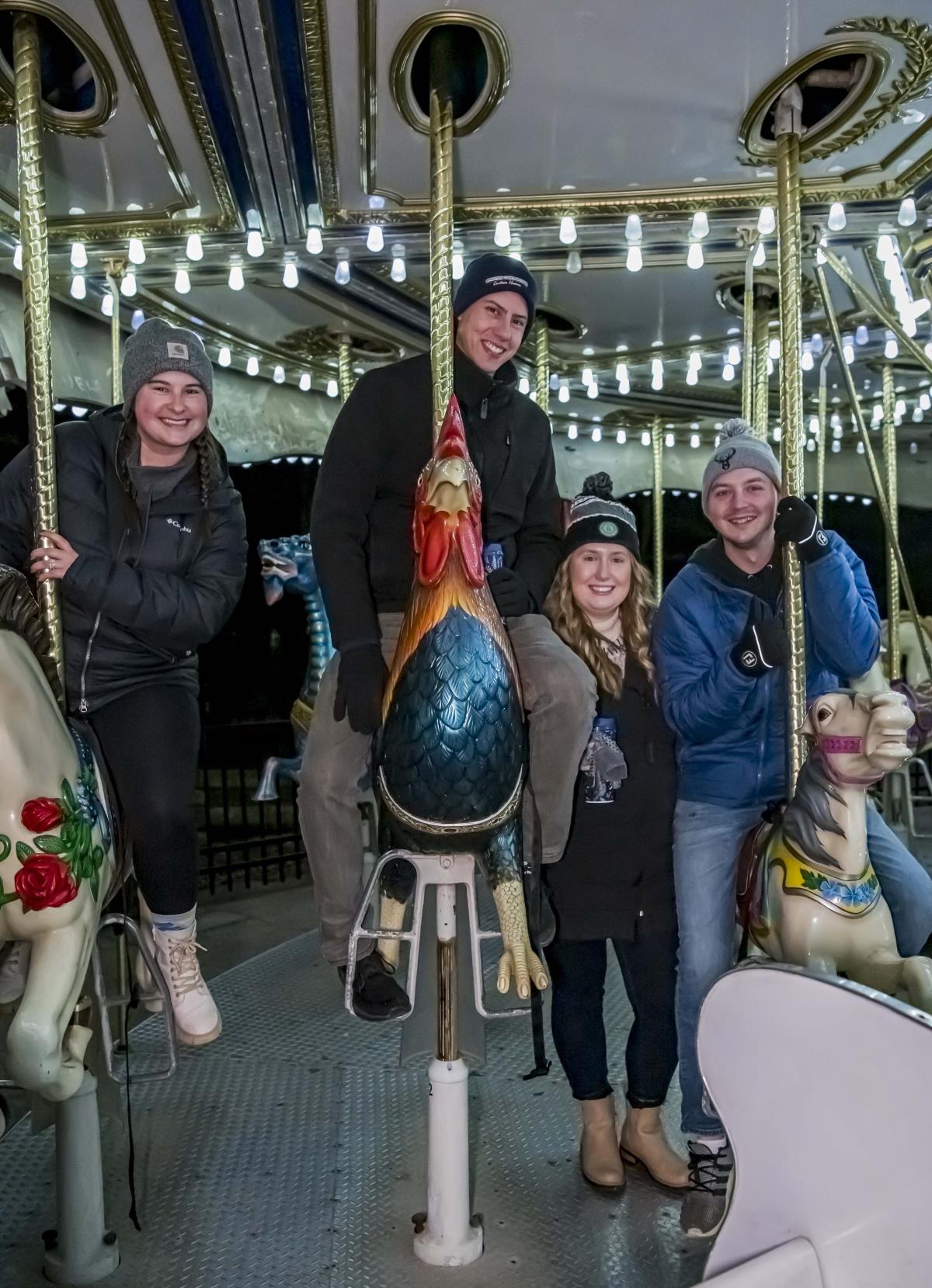 Wild Lights - A Wild Experience - Milwaukee County Zoo