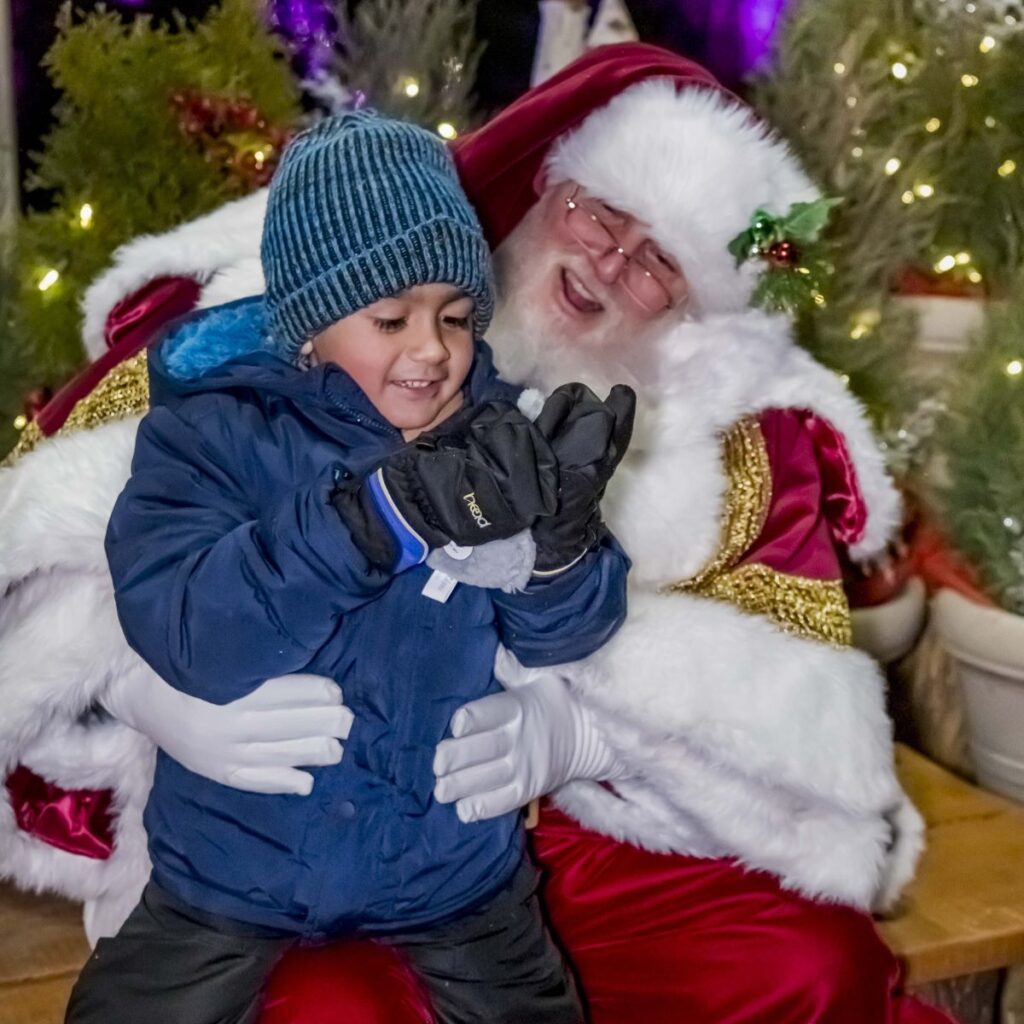 Wild Lights - A Wild Experience - Milwaukee County Zoo