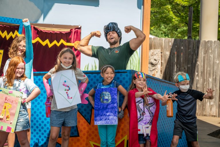 Visit - Milwaukee County Zoo